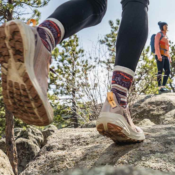 Women's Hike Dragon Stitch Mid Crew Socks - Smartwool US